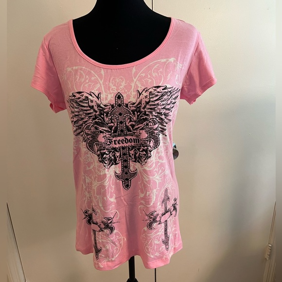 Liberty Wear | Tops | Nwot Pink And Black Angel Wings Short Sleeve ...